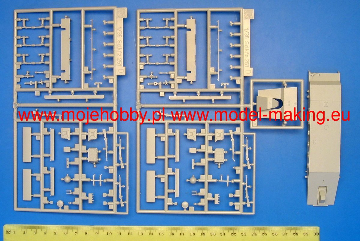 German Sd.Kfz. 251 Ausf. C Dragon 6187