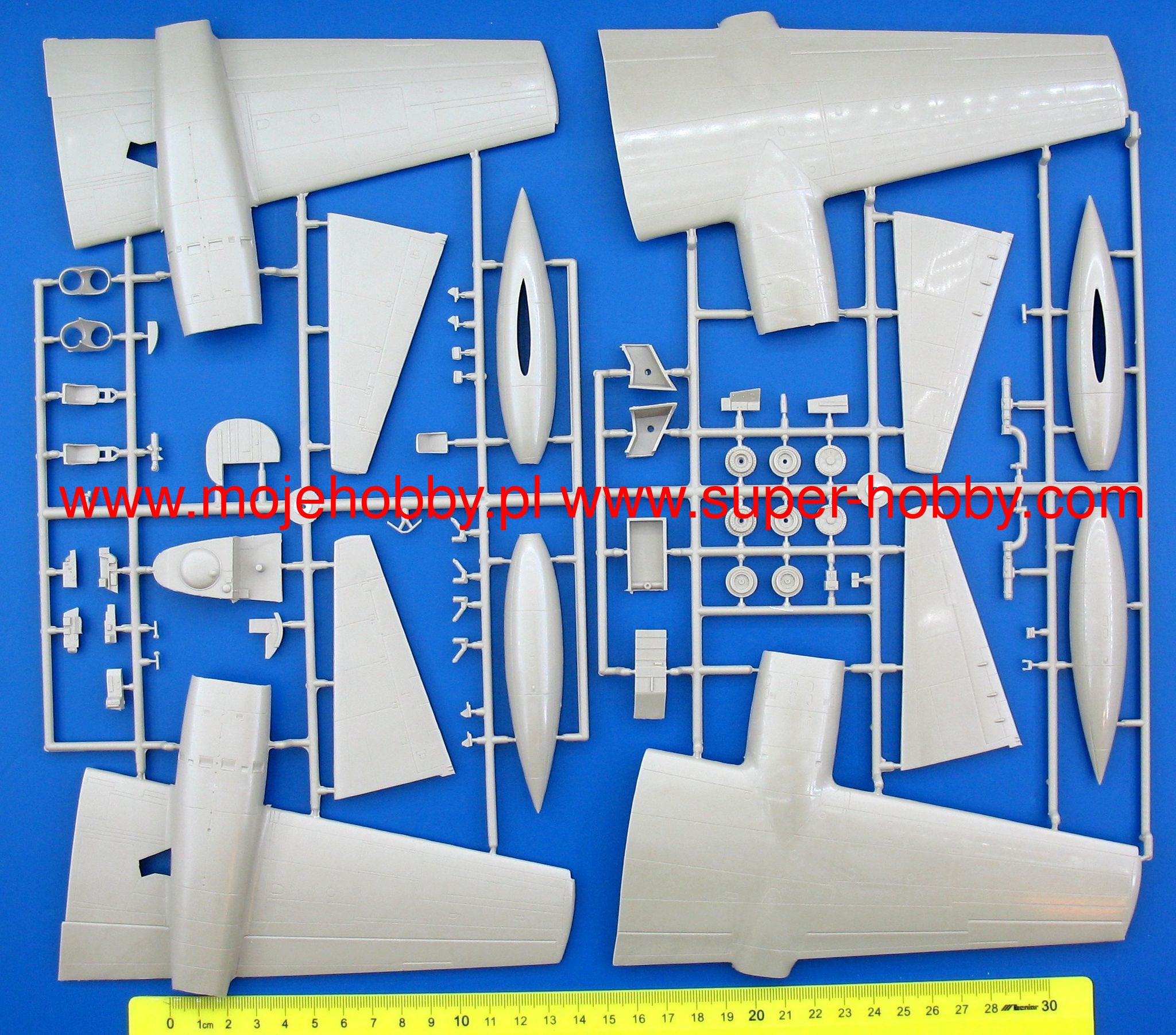 RB-45C Tornado w/nuclear bomb Mk.7 Valom 72122