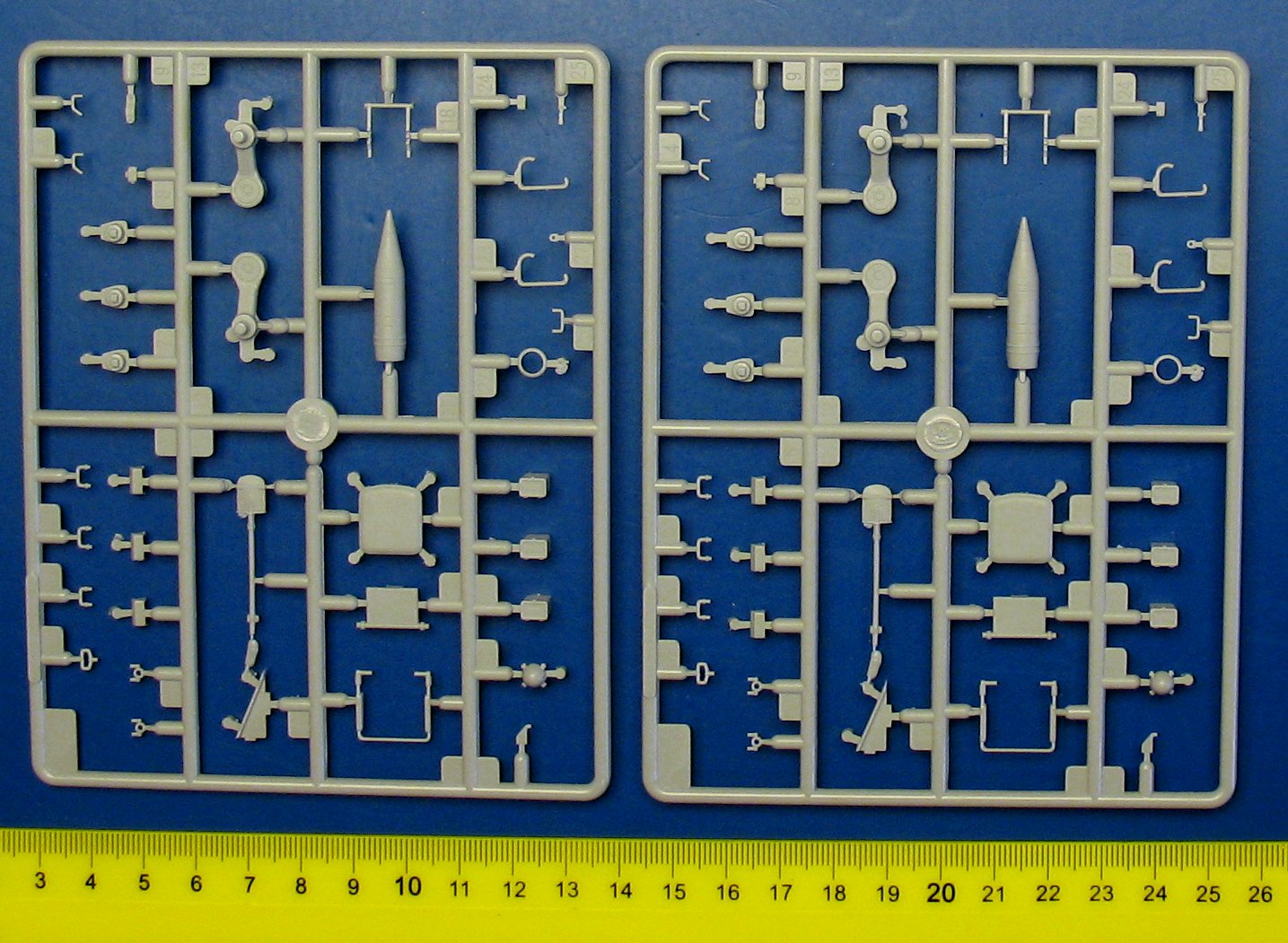 Soviet 2S7 SPG Trumpeter 05593